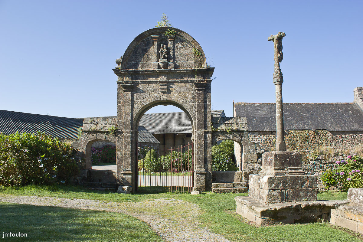 Chapelle Sainte-Marie du Menez-Hom